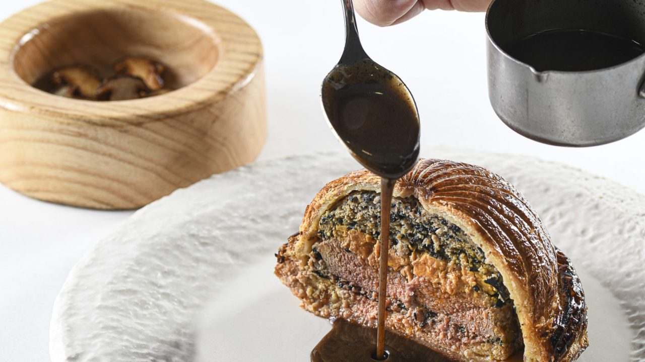 Menu Le ROC - Yoann Conte, un lieu emblématique à Veyrier-du-lac, où se ...